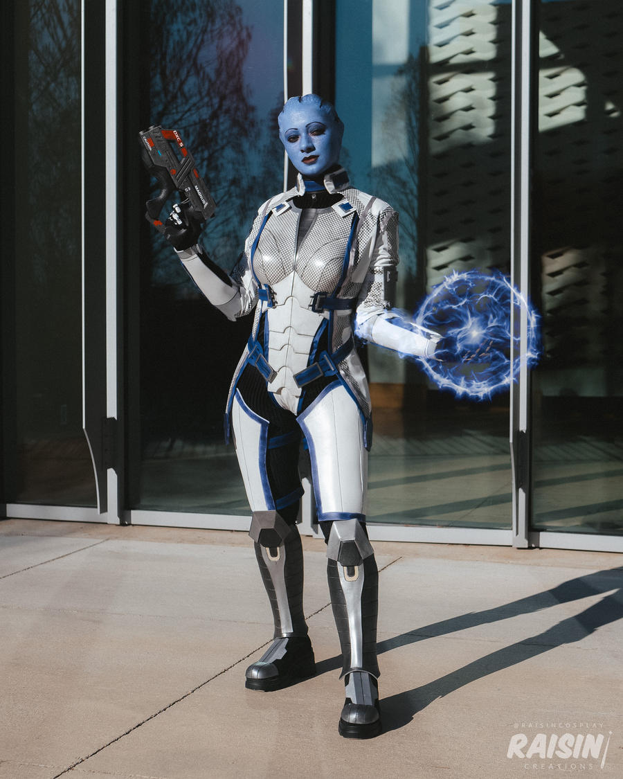 Liara T'soni on Noveria Cosplay by RaisinCosplay on DeviantArt Liara T'soni on Noveria Cosplay by RaisinCosplay on DeviantArt