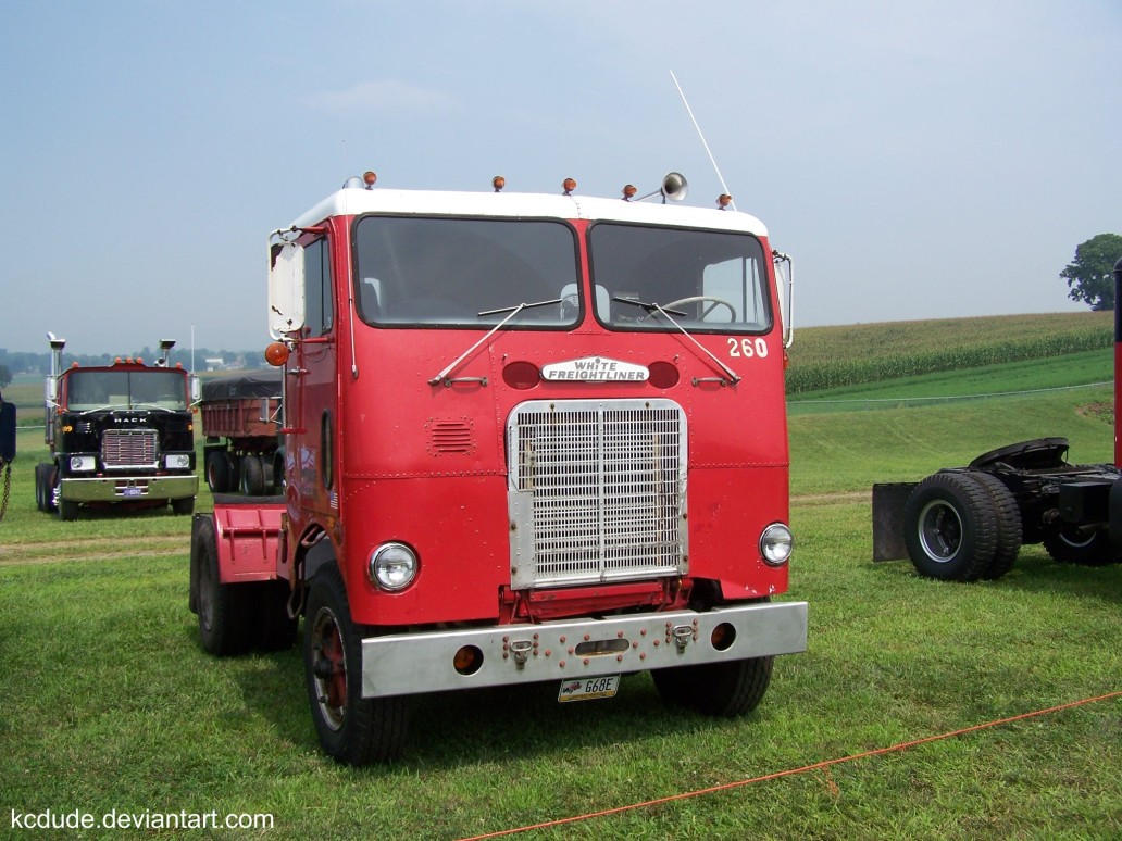 White Freightliner Truck Cab by kcdude on DeviantArt