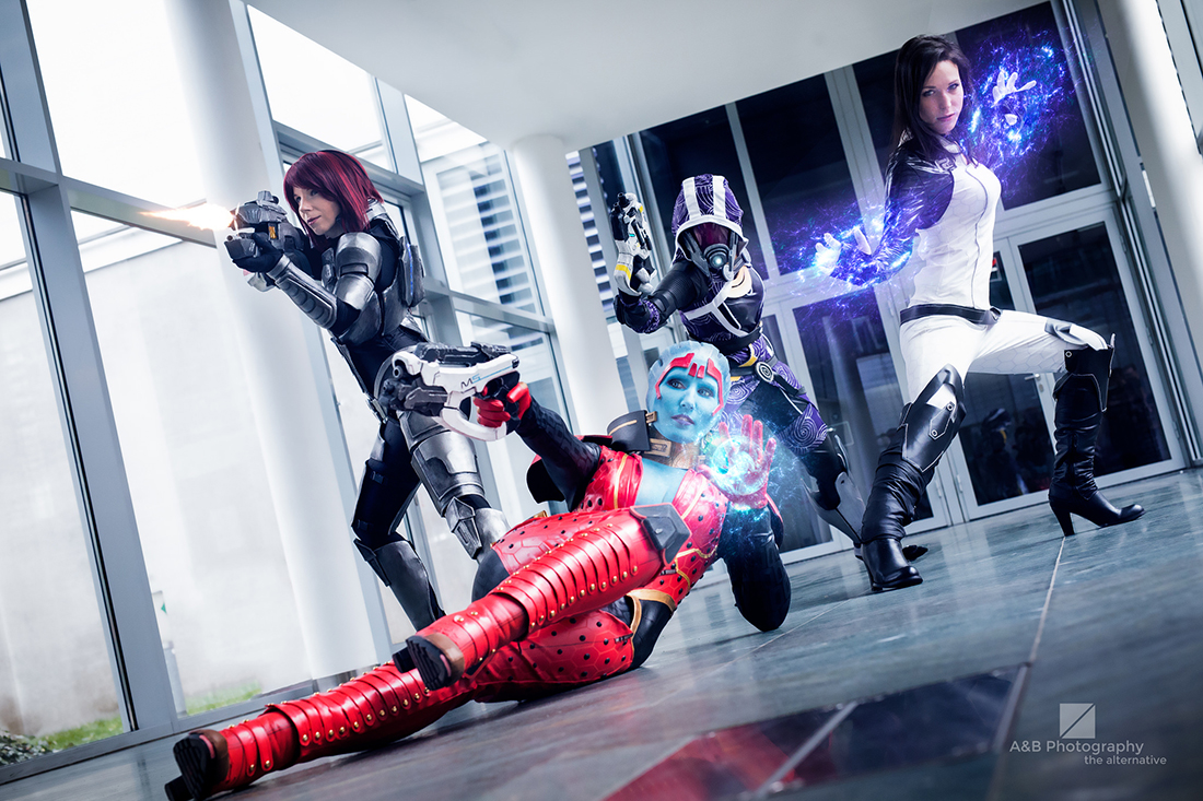 Mass Effect Group Cosplay Evil Siren By Evil Siren On Deviantart