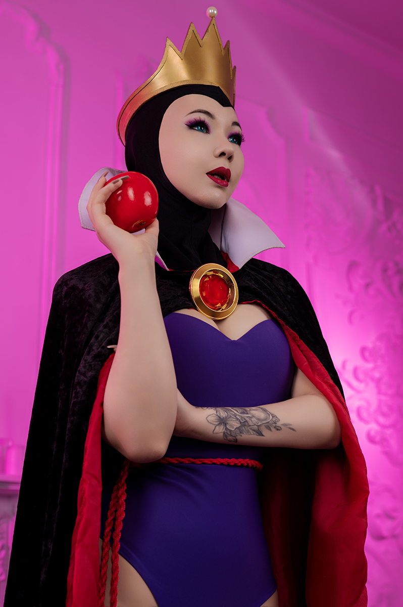 The Evil Queen Sexy Disney By Tami Yuurei On Deviantart