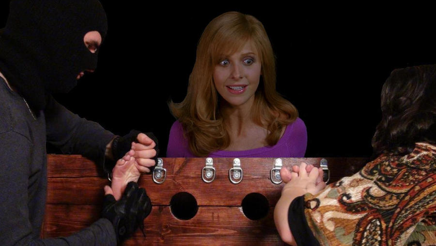 Smg Daphne Sarah Michelle Gellar 4 Tickling By Thulu On Deviantart