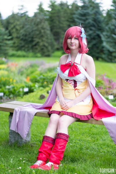 Stephanie Dola By Thenaruparu On Deviantart