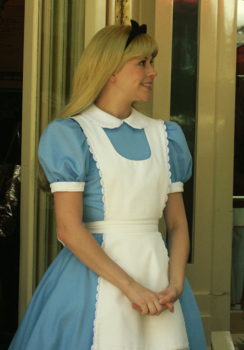 Alice By Disneylizzi On Deviantart