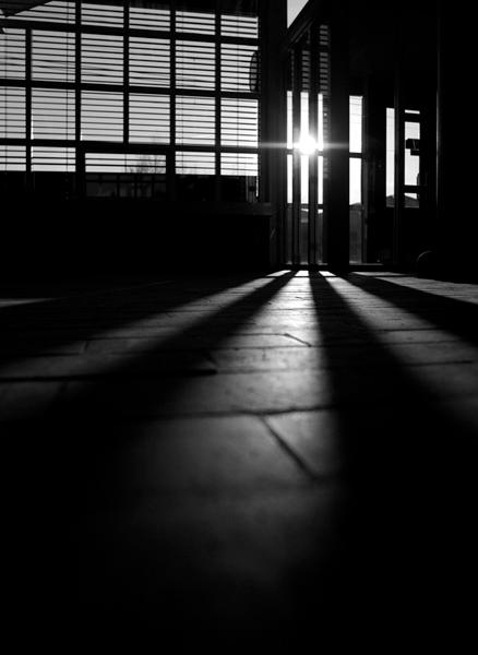 Moelv trainstation by adrianhoiland on DeviantArt