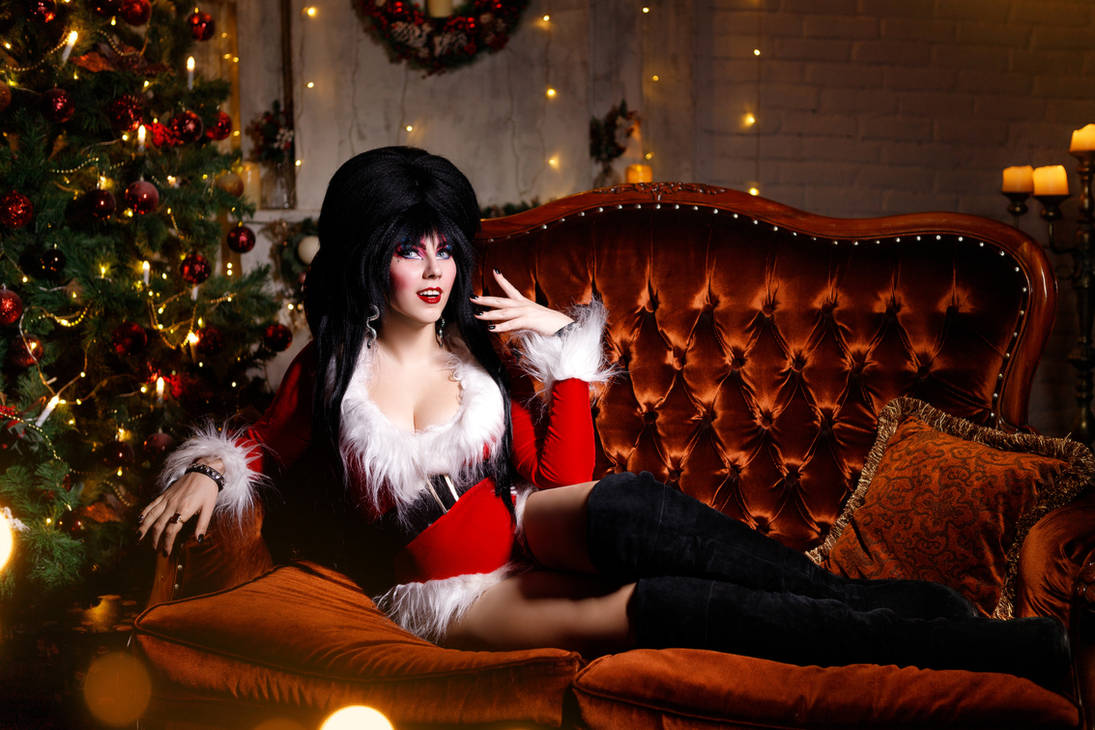 Christmas Elvira Mistress Of The Dark Cosplay By Sioxanne On Deviantart