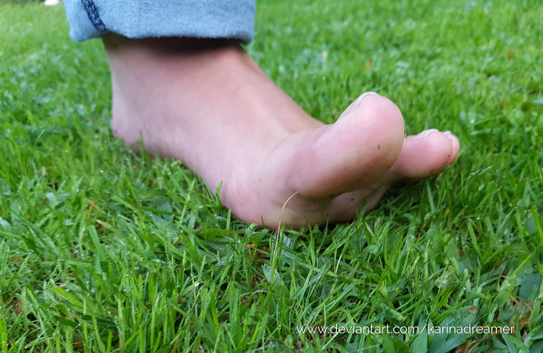 Karinas Feet Barefoot Outside Big Toe Love By Karinadreamer On Deviantart