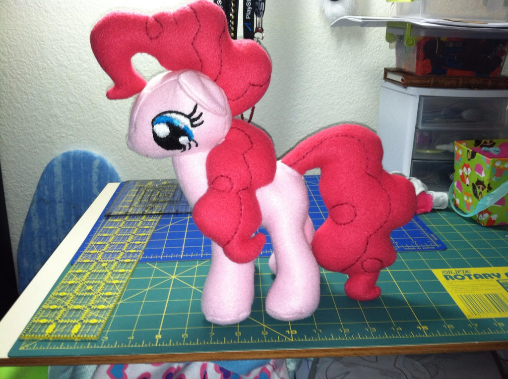 Mlp Pinkie Pie Plush By Rubiowolf On Deviantart