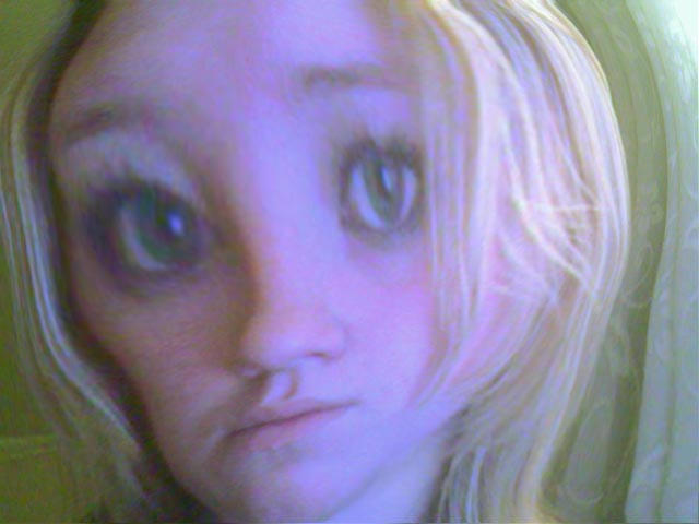 Does my head look big? by kiwikiwikiwikiwikiwi on DeviantArt