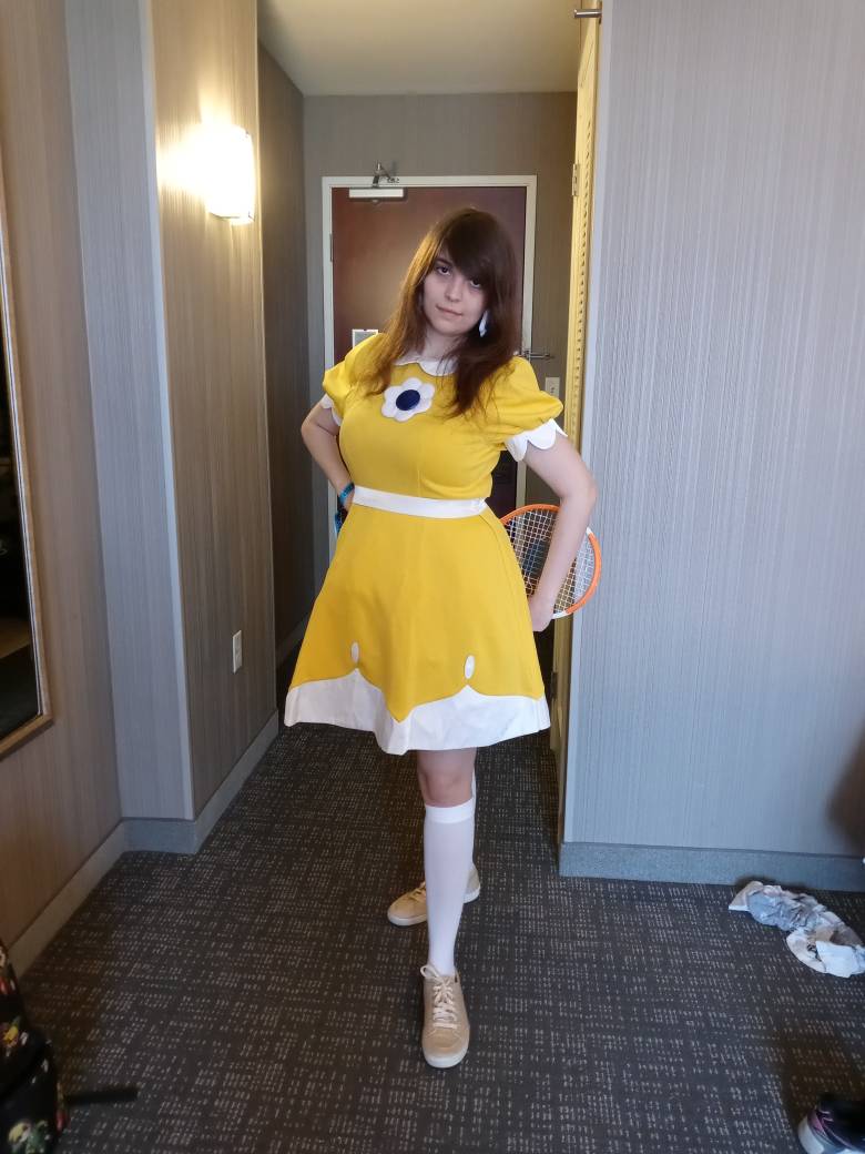 Princess Daisy Cosplay By Bageloftime On Deviantart