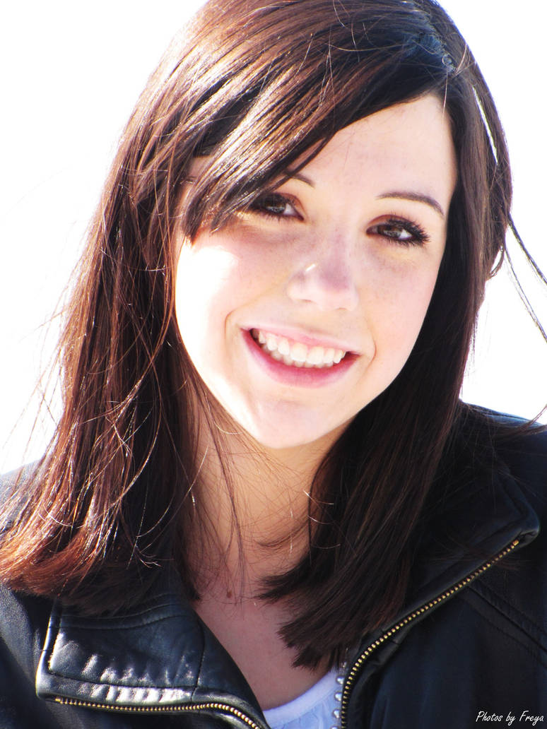 Emily Head Shot By Photos By Freya On Deviantart