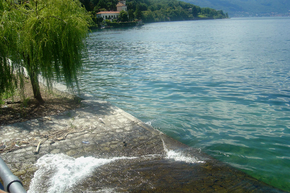 Lago II by Ultravi0leta on DeviantArt