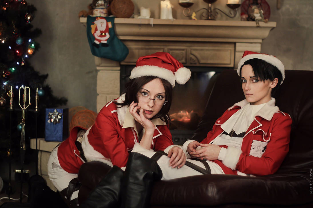Shingeki No Kyojin Hange Zoe Levi By Alienorihara On Deviantart