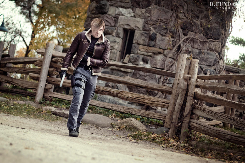 Resident Evil 4 Leon Kennedy Cosplay By Greptyle On Deviantart