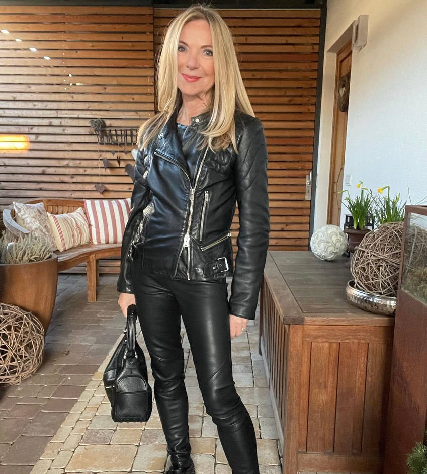 Leather Scene By Cassandraprosser On Deviantart