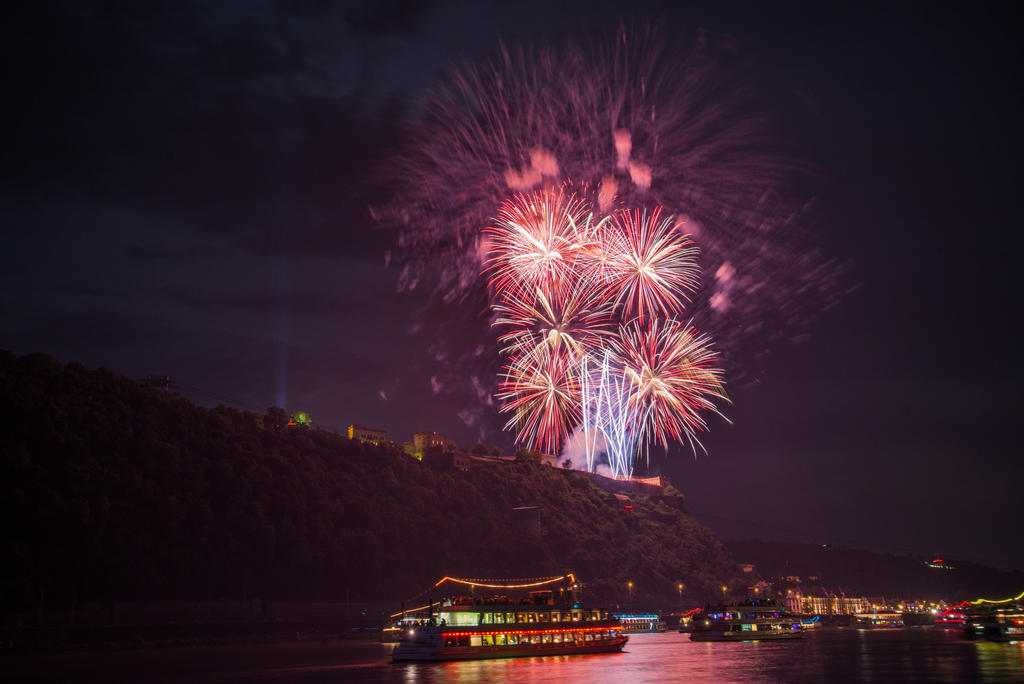 Rhein in Flammen (Rhine in Flames) 2014 VIII by Roman89 on DeviantArt Rhein in Flammen (Rhine in Flames) 2014 VIII by Roman89 on DeviantArt