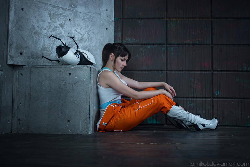 Portal 2 Chell Cosplay By Lamikol On Deviantart
