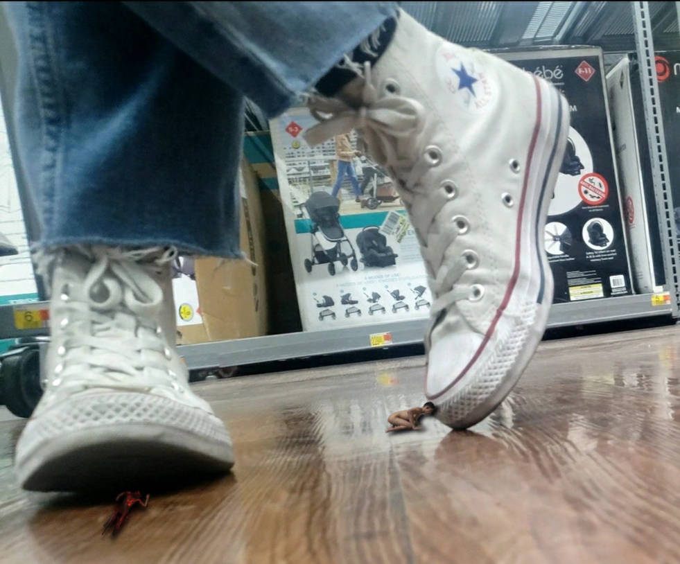 Giantess Dianas Converse Is Irresistible By Crushedbykassandra On