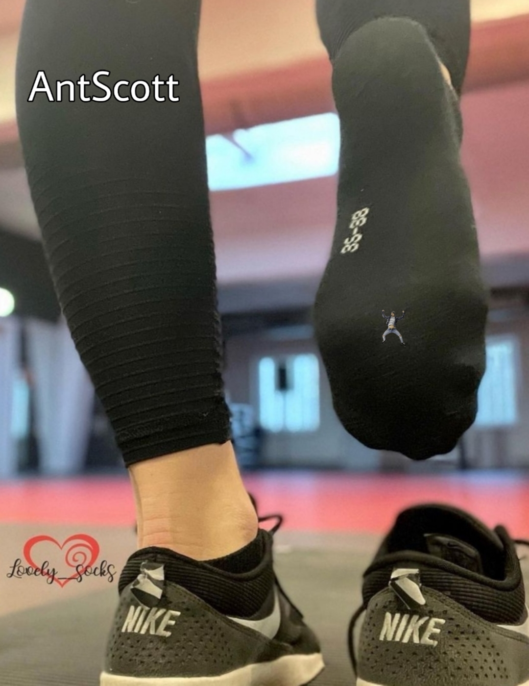 Giantess Girlfriend Inshoe At The Gym By Antscott On Deviantart