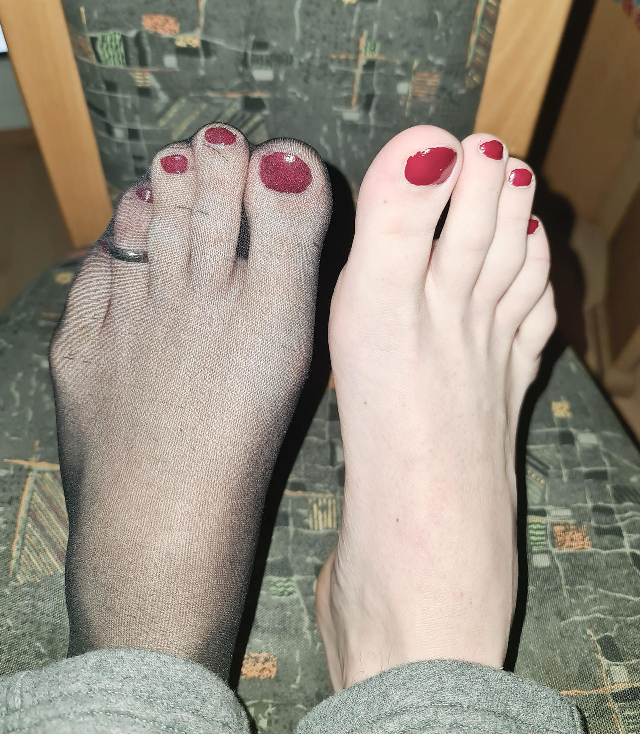 Foot Ingestion By Deadsolesfeet On Deviantart