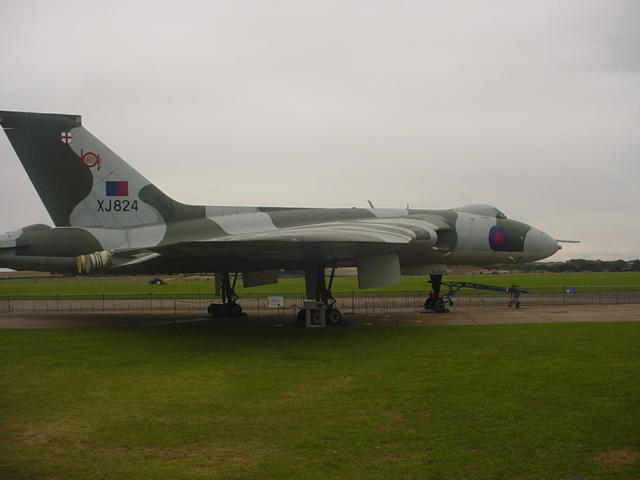 Avro Vulcan by Scooternjng on DeviantArt