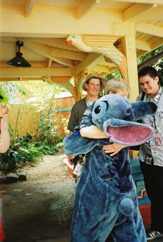 Stitch Huggles by alohacooldude on DeviantArt