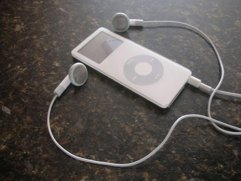 iPod Nano by joshuaforehand on DeviantArt