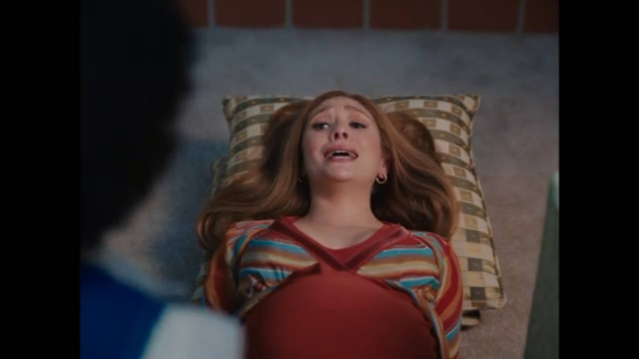 Scarlet Witch Pregnant Giving Birth By Celebrityperson On Deviantart