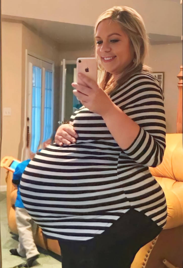 Huge Pregnant Belly By Ericasmall39 On Deviantart