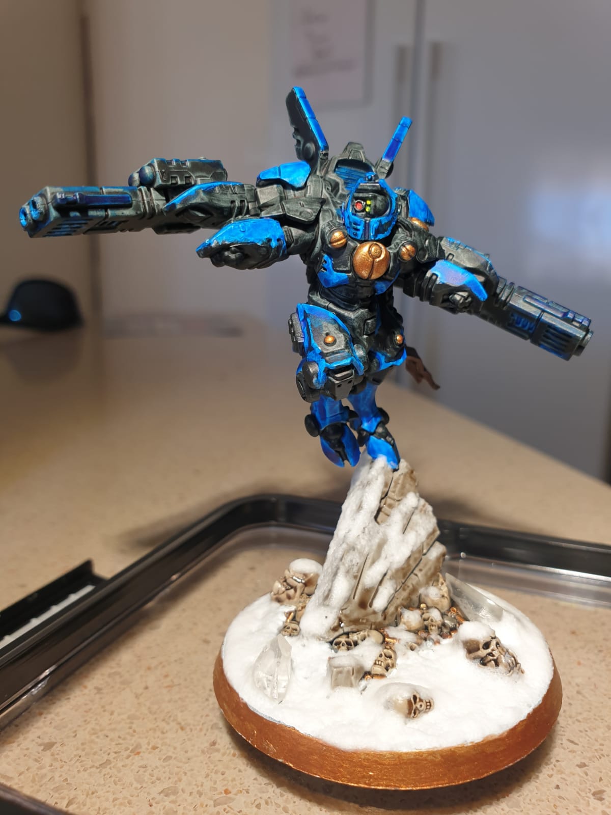 Warhammer 40k - Tau - Commander Shadowsun by TomChile on DeviantArt Warhammer 40k - Tau - Commander Shadowsun by TomChile on DeviantArt
