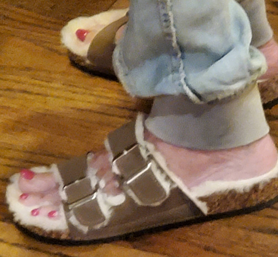 Candid Feet 101 By Footartist210 On Deviantart