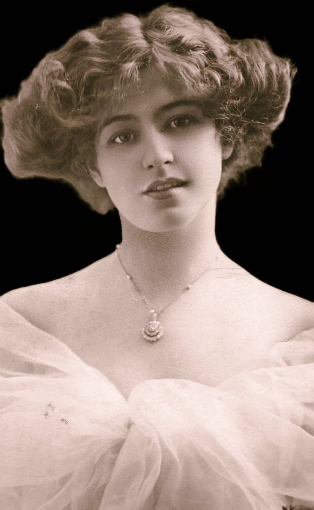 Edwardian Beauty by Christopher1916 on DeviantArt Edwardian Beauty by Christopher1916 on DeviantArt