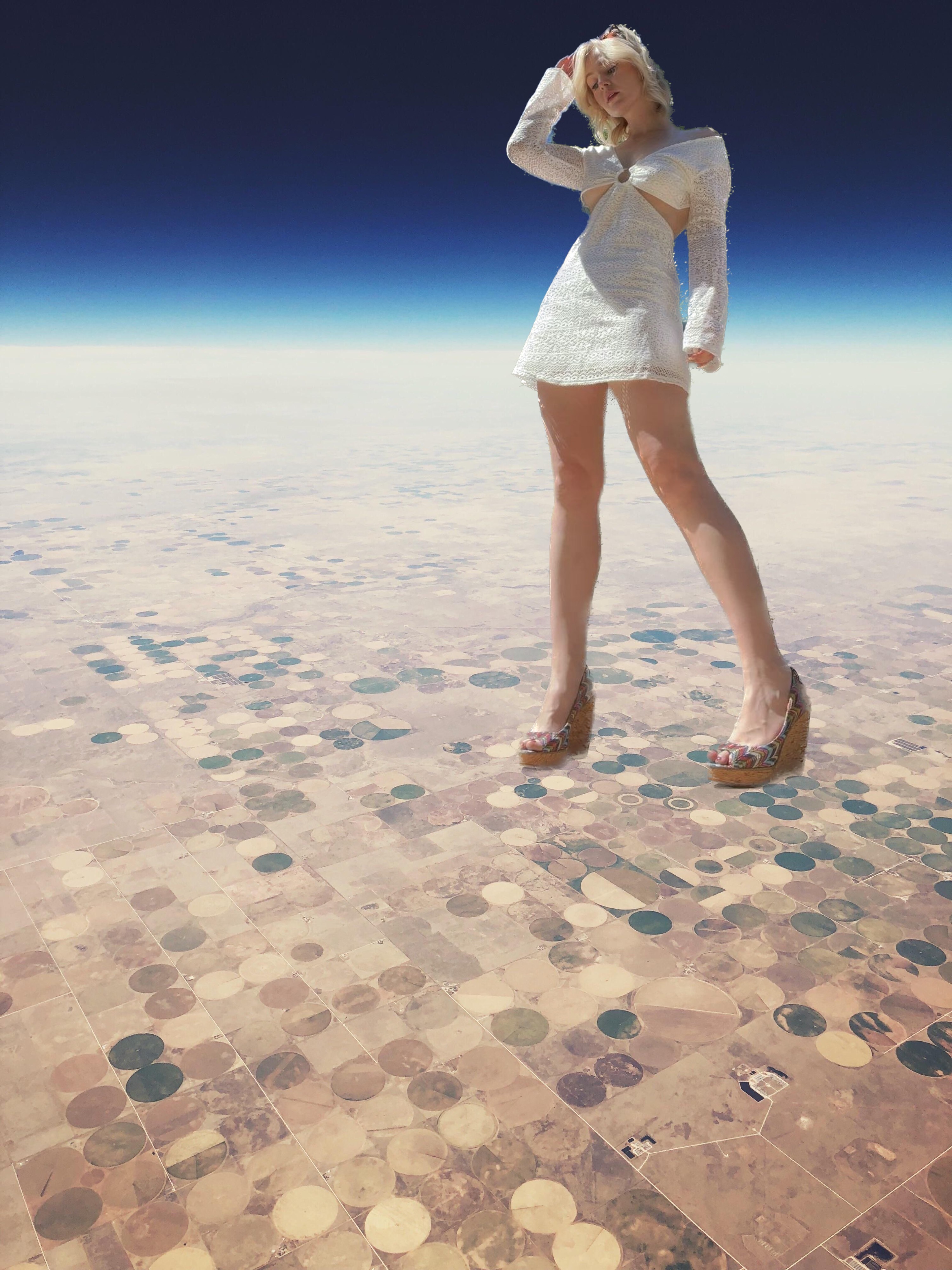 Giantess Kris Collinskallmekris 6 By Flasherspasti On Deviantart
