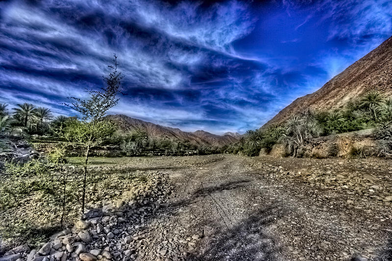 Valley in UAE 2 by Hamrani on DeviantArt