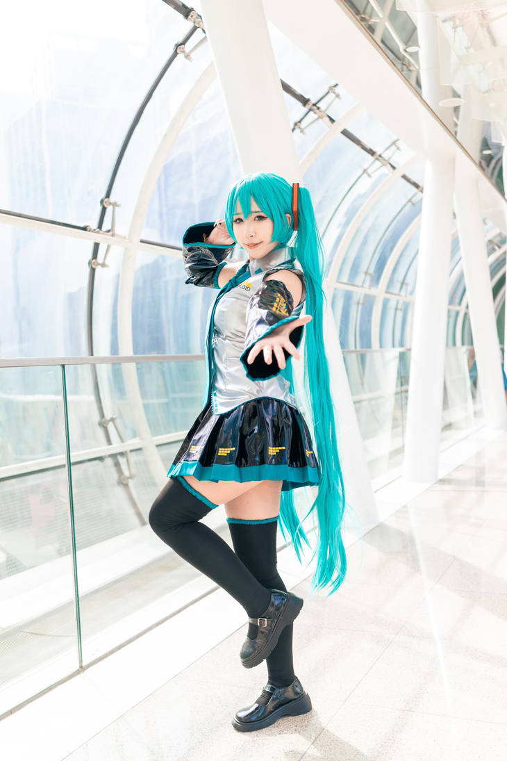Cosplay Of Hatsune Miku 20 By Alexandregrondin On Deviantart