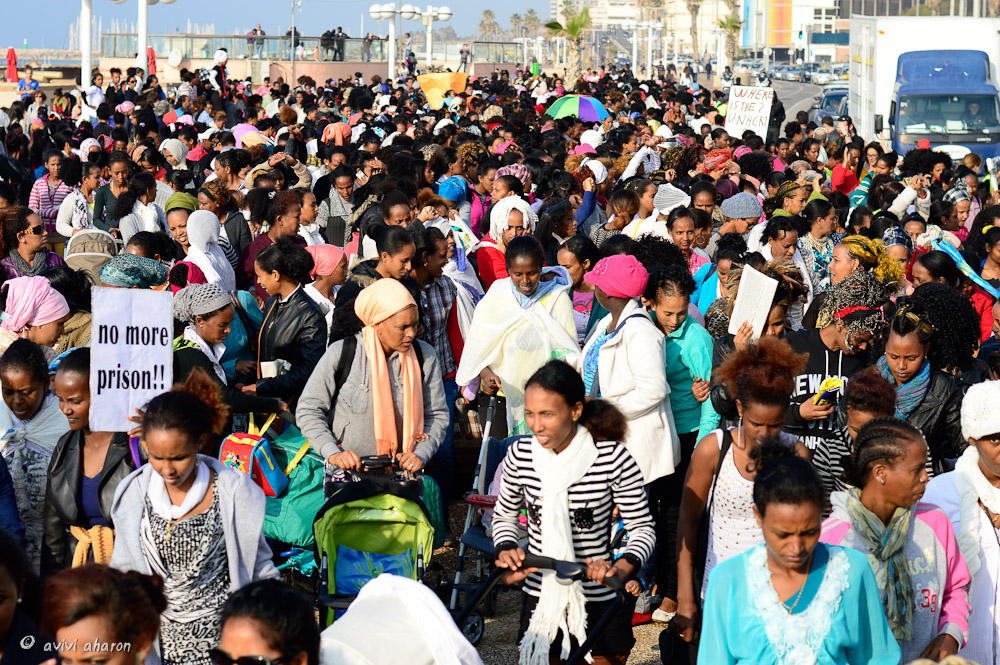 Avivi Aharon Women Asylum Seekers-186 by avivi on DeviantArt Avivi Aharon Women Asylum Seekers-186 by avivi on DeviantArt