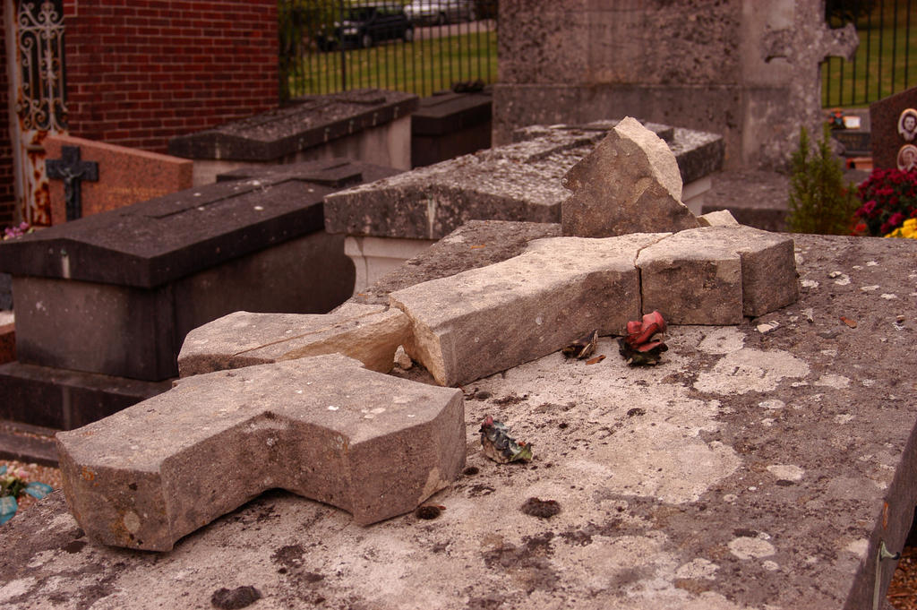 Broken Faith by SuperPistaxito on DeviantArt