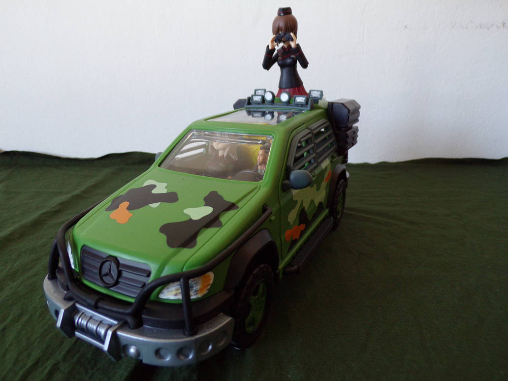 Test Drive In A Jurassic Park Mercedes 4 By M81woodland On Deviantart