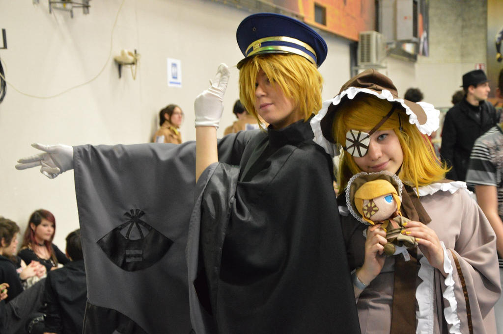Kagamine Rin And Len Senbonzakura Cosplay By Capcappucca224 On Deviantart