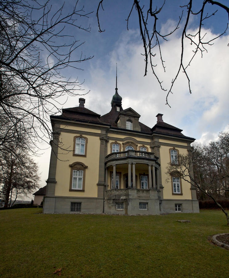 Schloss Rauenstein by oliau on DeviantArt