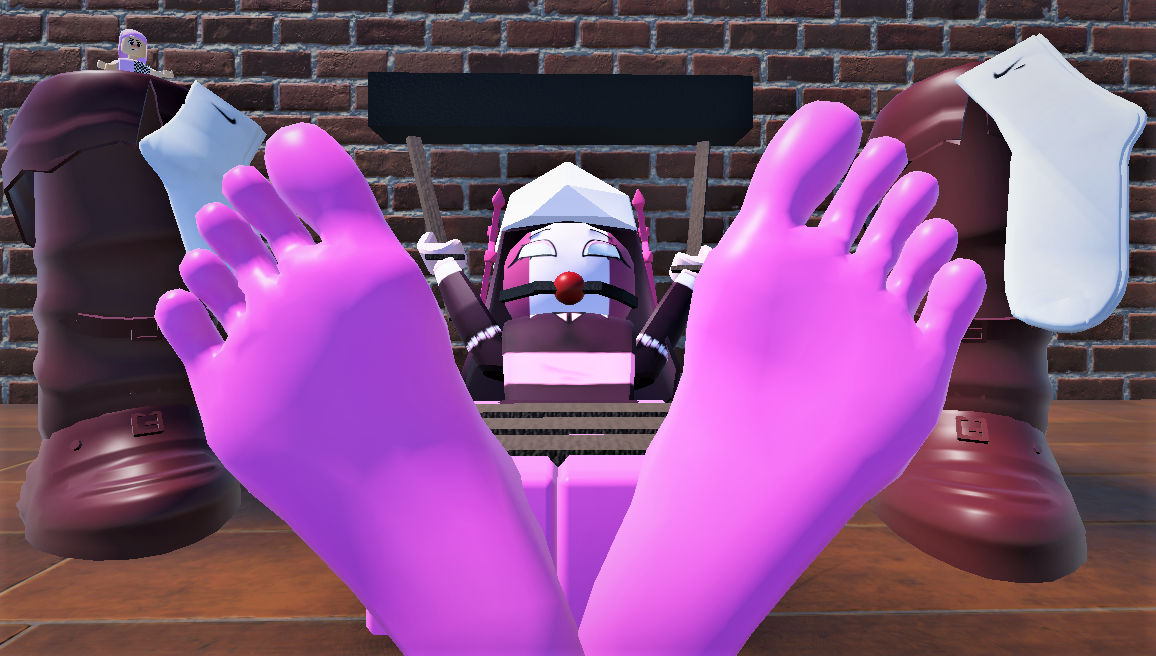 Sarvente Shows Her Big Roblox Feet While Gagged By