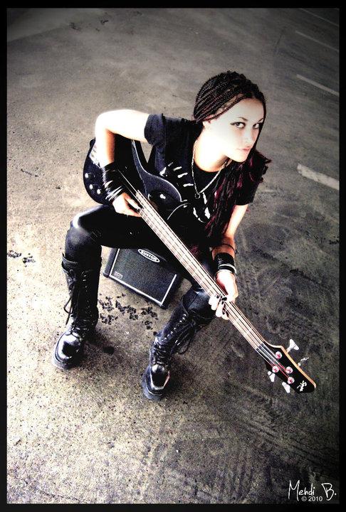 Bassist Girl By Akashagossow On Deviantart