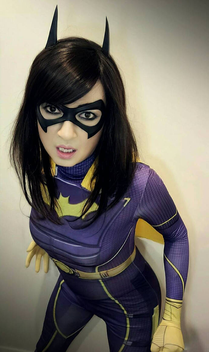 Batgirl Cosplay Identity Crisis By Ozbattlechick On Deviantart