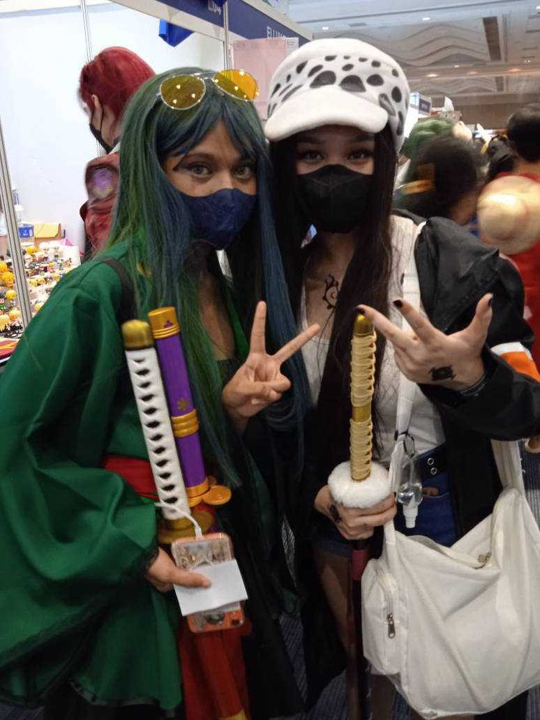 Genderbend Roronoa Zoro And Trafalgar Law By Thereanimatedunknown On Deviantart