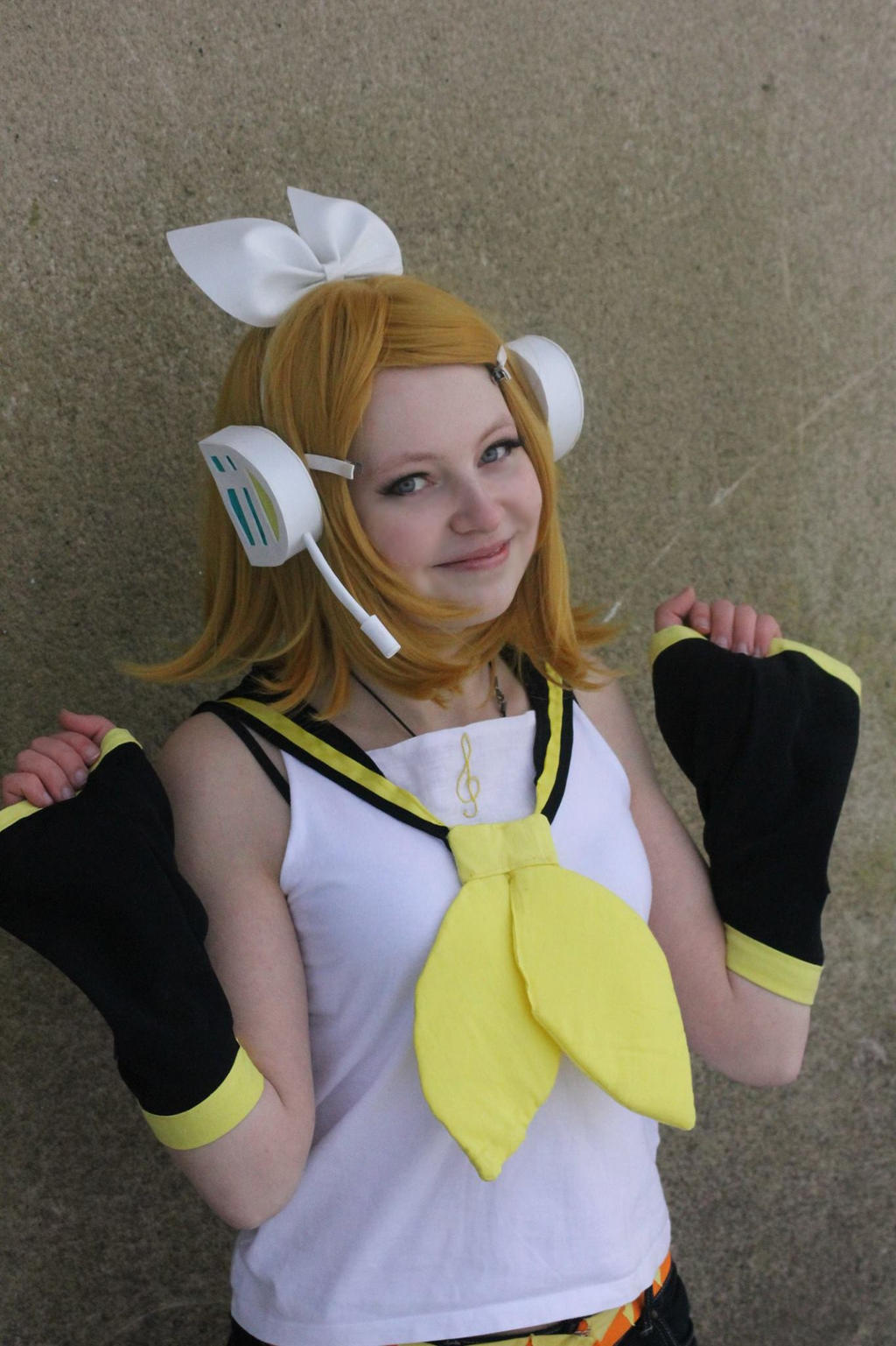 Kagamine Rin Cosplay By Teddybear540 On Deviantart