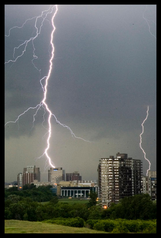 Daylight Lightning by bigsdawg on DeviantArt