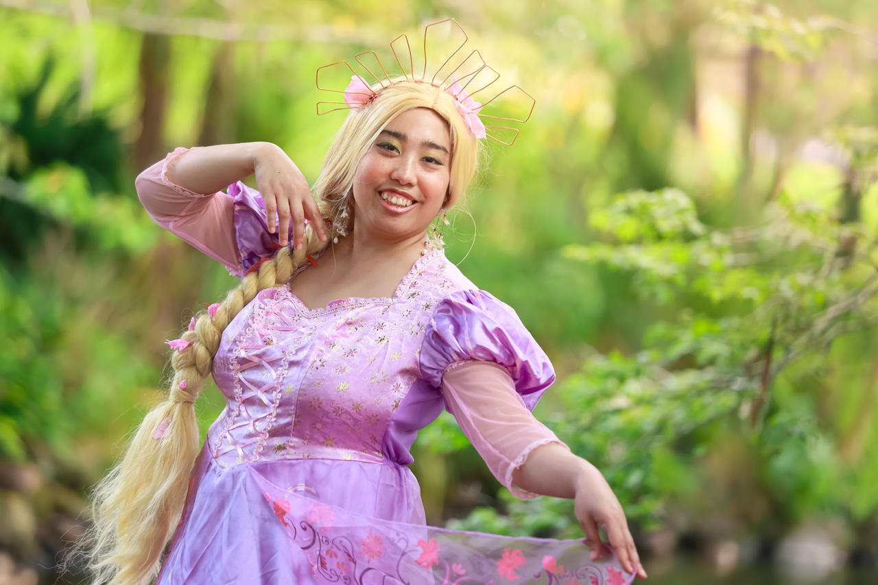 Princess Rapunzel cosplay: DPS shoot 1 by pohutukosplay on DeviantArt Princess Rapunzel cosplay: DPS shoot 1 by pohutukosplay on DeviantArt