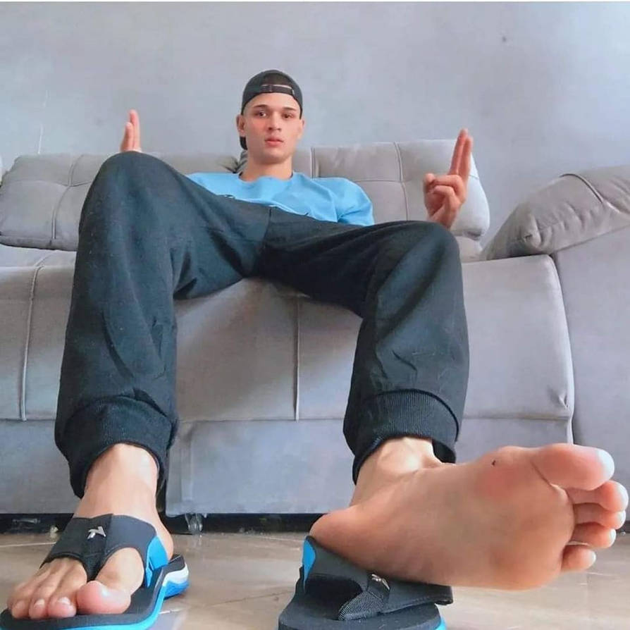 Big Male Feet By Racer5678 On DeviantArt big-male-feet-by-racer5678-on-deviantart