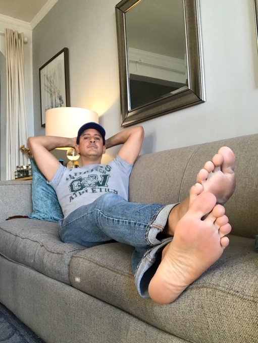 Big Male Feet By Racer5678 On DeviantArt big-male-feet-by-racer5678-on-deviantart