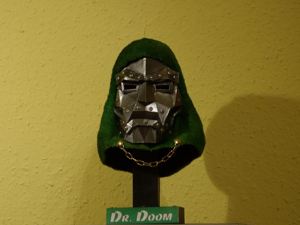 Dr Doom Miniautures Pepakura By Szigetiart On Deviantart
