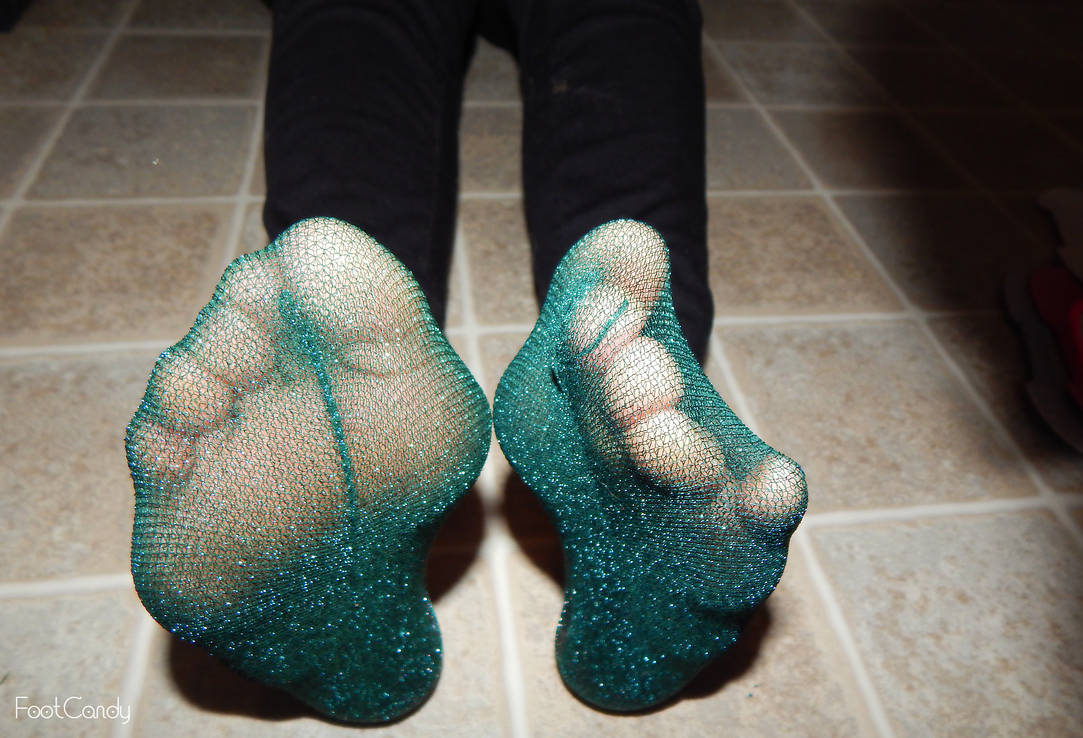 Wiggling Toes By Footcandy On Deviantart
